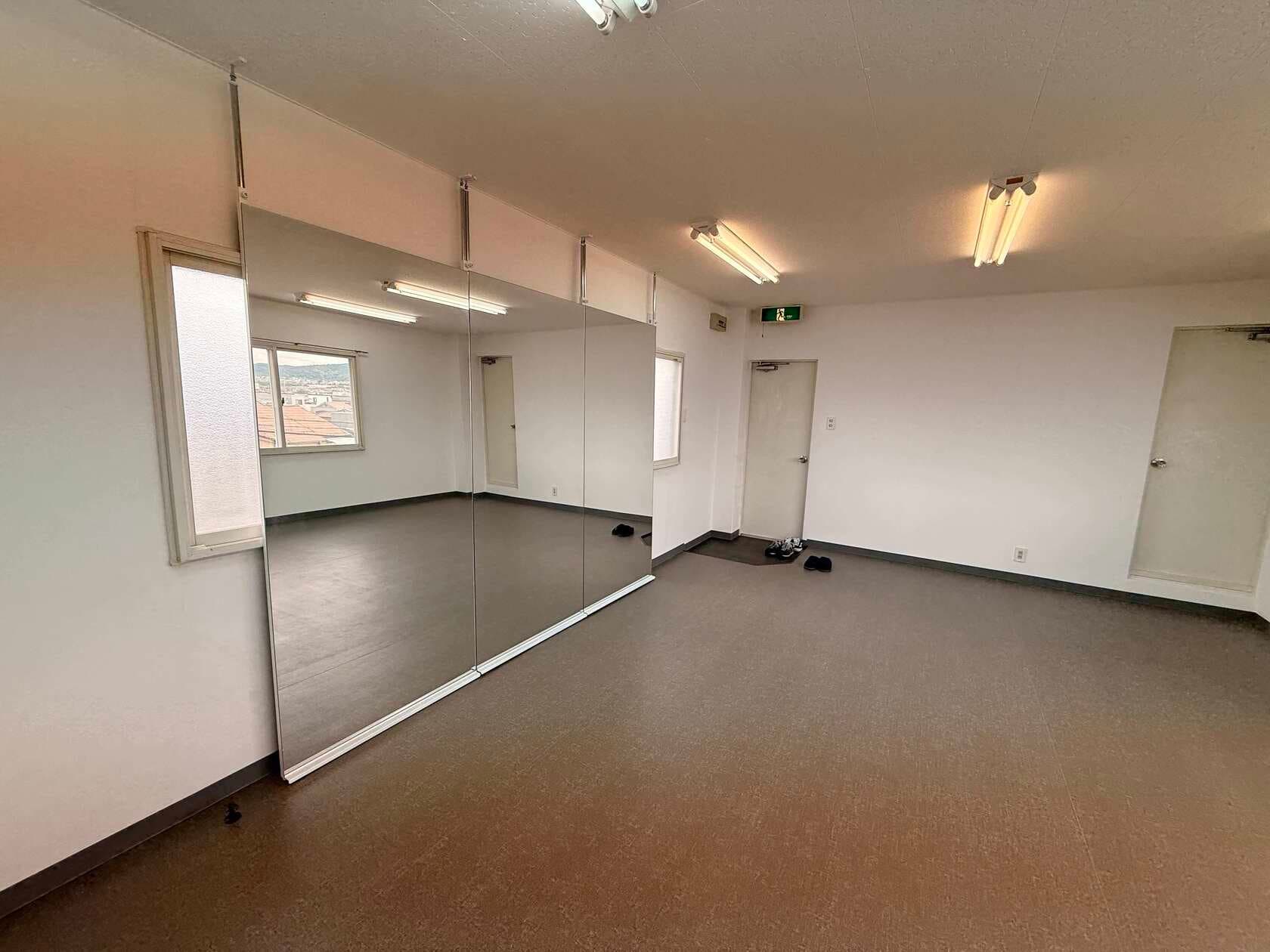 JR高槻駅徒歩12分のレンタルスタジオの写真2