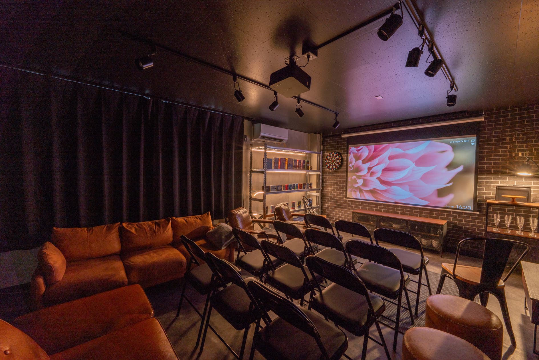 スペモ🌹プロジェクター🎥イベント💘記念日🥂映画鑑賞🎬️パーティ🍻撮影📸飲み会🍻874_BRIX新宿の写真3