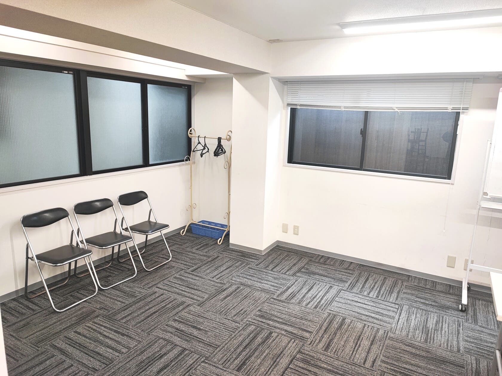 【大井町駅徒歩3分】完全個室広々８０㎡ 貸会議室特★4ｋ４３インチディスプレイ・WIFI・ホワイトボード無料完備★の写真4
