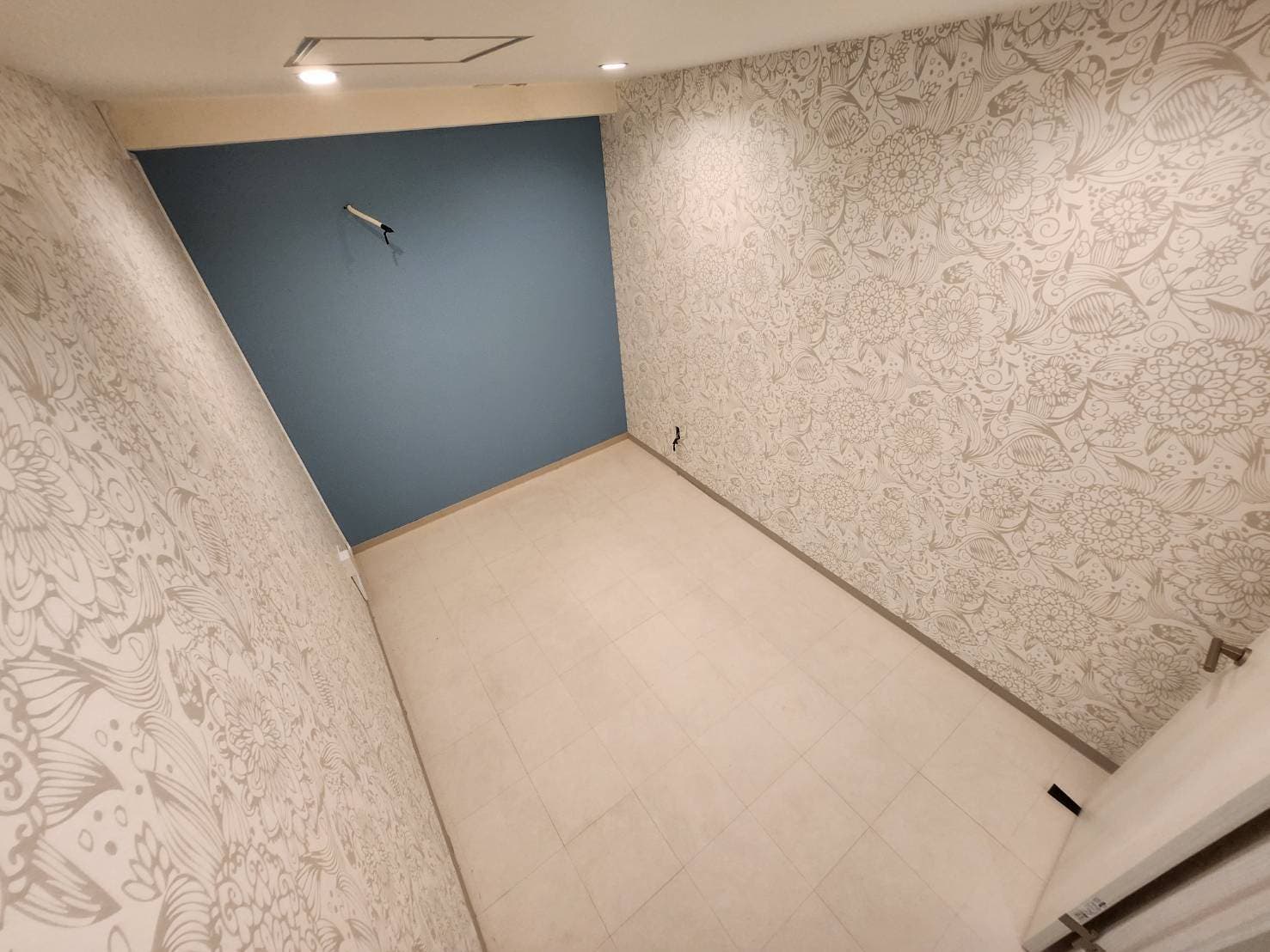 プレオープン　国立駅より徒歩１分のレンタルスペース　ROOM2貸出 (お部屋毎に貸出となります。）の写真1