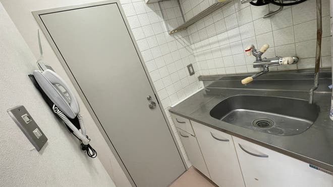 築地・新富町から近い、自然光が入るステイリッシュな会議室の写真3