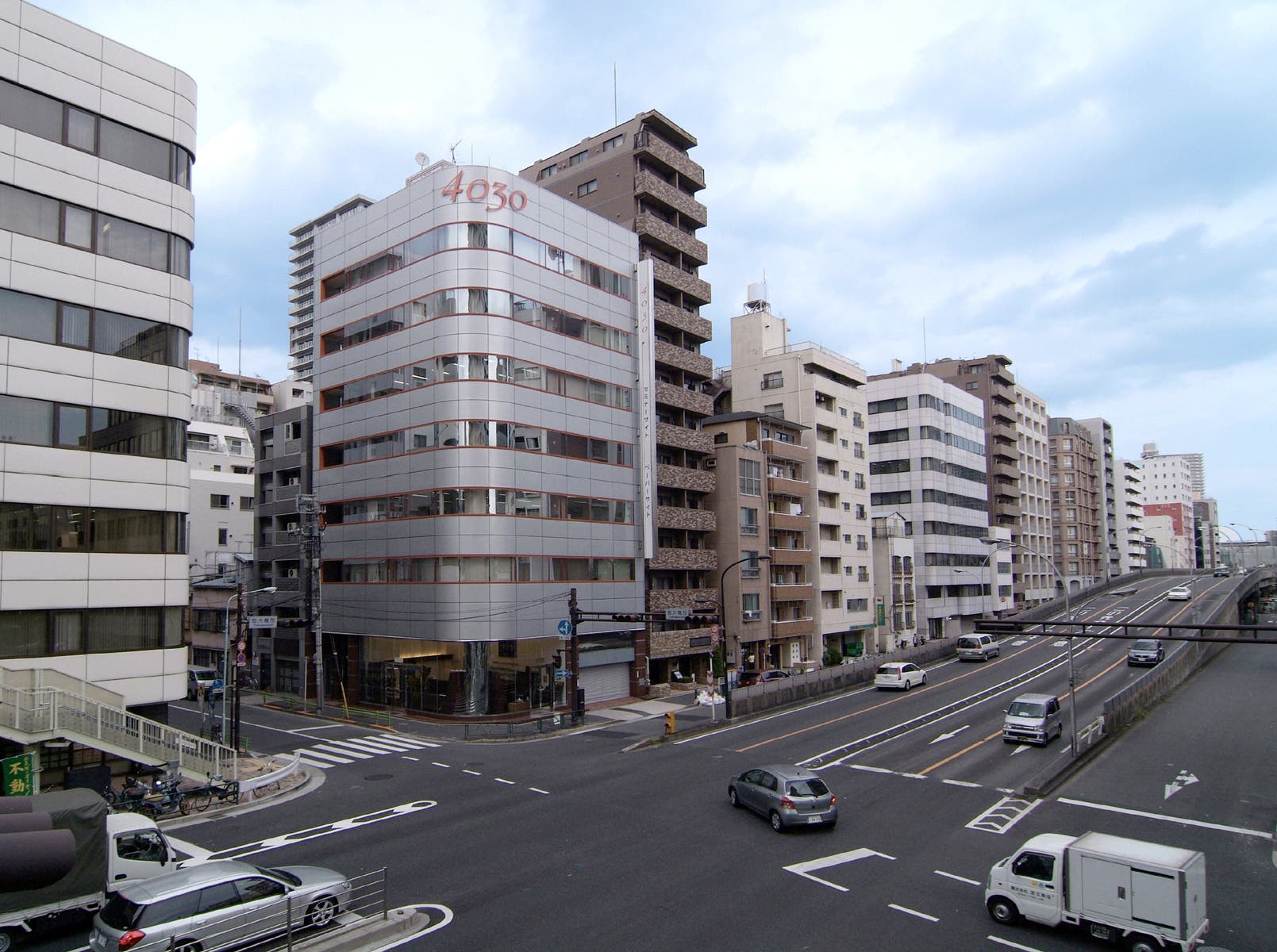 築地・新富町から近い、自然光が入るステイリッシュな会議室の写真6