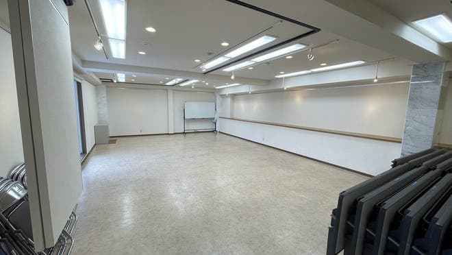 神戸鈴蘭台駅徒歩2分/壁長41m×78㎡の広々多目的スペース/撮影・教室・イベントにの写真1