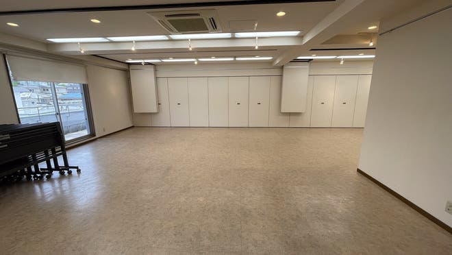 神戸鈴蘭台駅徒歩2分/壁長41m×78㎡の広々多目的スペース/撮影・教室・イベントにの写真4