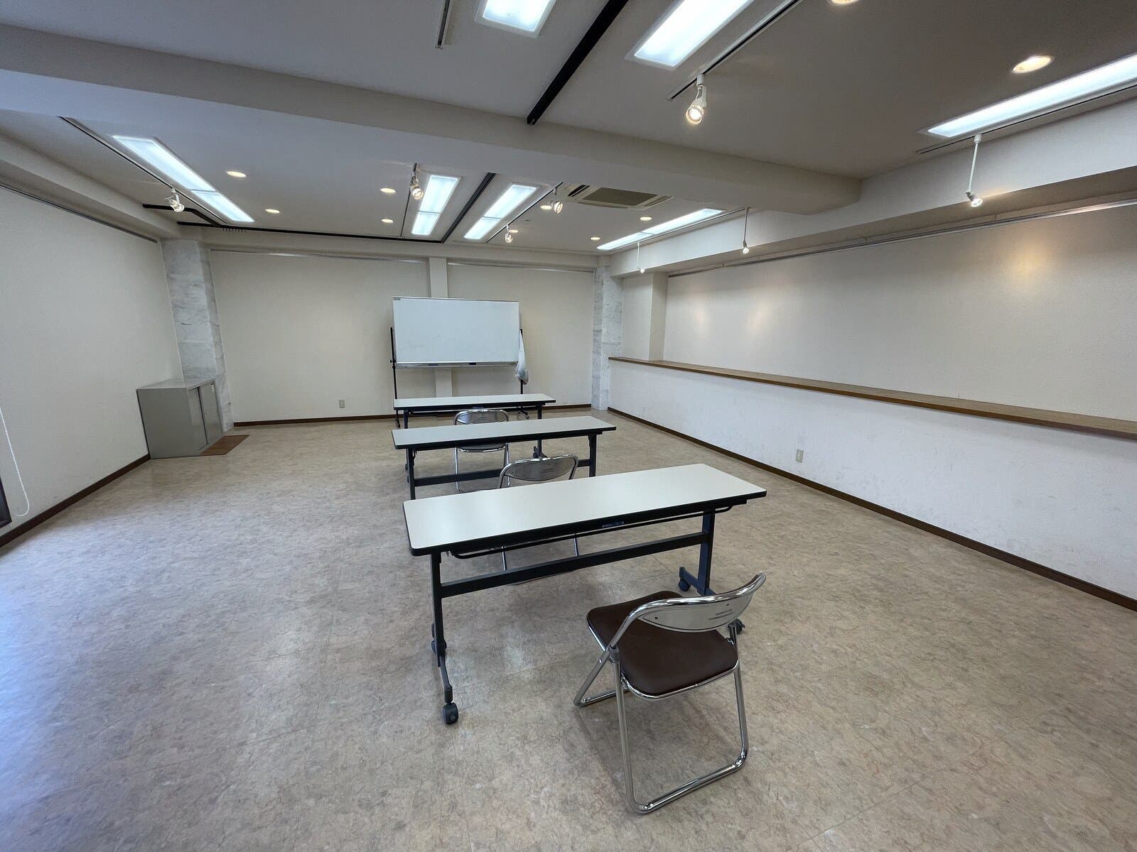 神戸鈴蘭台駅徒歩2分／壁長41m×78㎡の広々多目的スペース／撮影・教室・イベントにの写真8