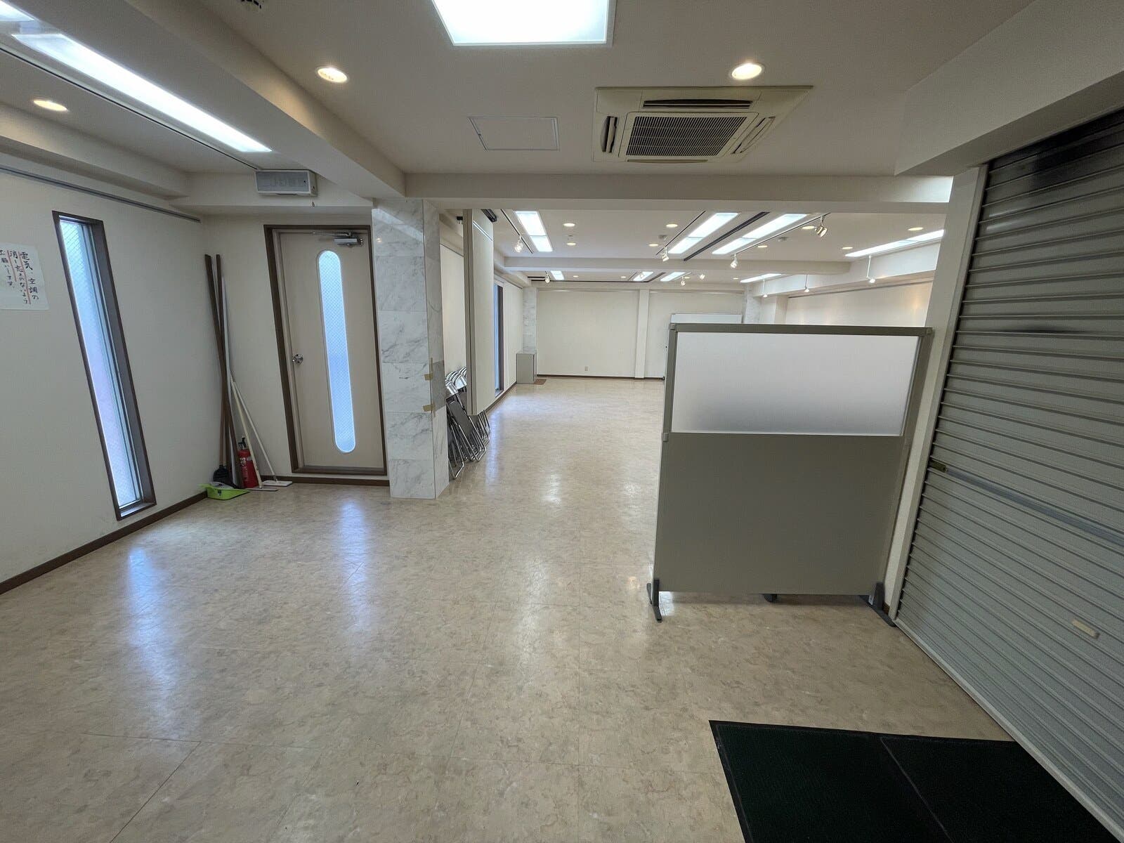 神戸鈴蘭台駅徒歩2分／壁長41m×78㎡の広々多目的スペース／撮影・教室・イベントにの写真9