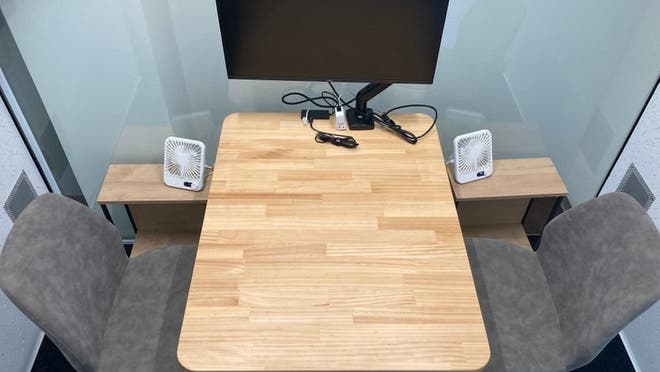 3階 12室 防音個室ブース2名まで利用可 ワークブース WEB会議・オンライン面接・商談・イヤホン不要※コンパクトの為2名推奨の写真1