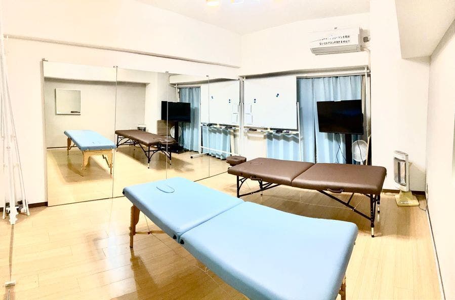 (御堂筋線2分、阪急京都線4分)講習、楽器、ダンス、演劇、ヨガにおすすめ、手ぶらで使えるレンタルスタジオの写真4