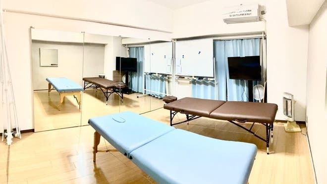 (御堂筋線2分、阪急京都線4分)講習、楽器、ダンス、演劇、ヨガにおすすめ、手ぶらで使えるレンタルスタジオの写真4