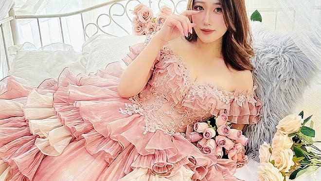 赤坂駅1分|推し活・生誕祭に人気!白い姫系スタジオ|ポートレート・コスプレ撮影にも◎|天蓋ベッド・花壁|小物・照明無料|商用OKの写真3