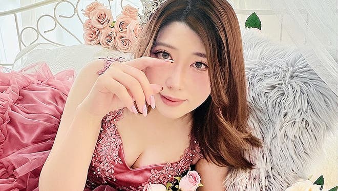 赤坂駅1分|推し活・生誕祭に人気!白い姫系スタジオ|ポートレート・コスプレ撮影にも◎|天蓋ベッド・花壁|小物・照明無料|商用OKの写真10