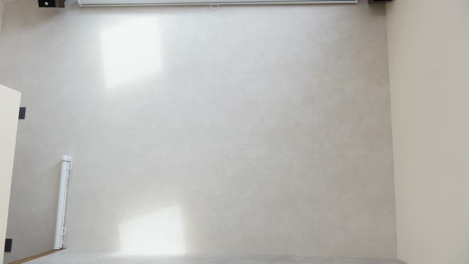 天窓から光が降り注ぐコンパクトスタジオの写真2