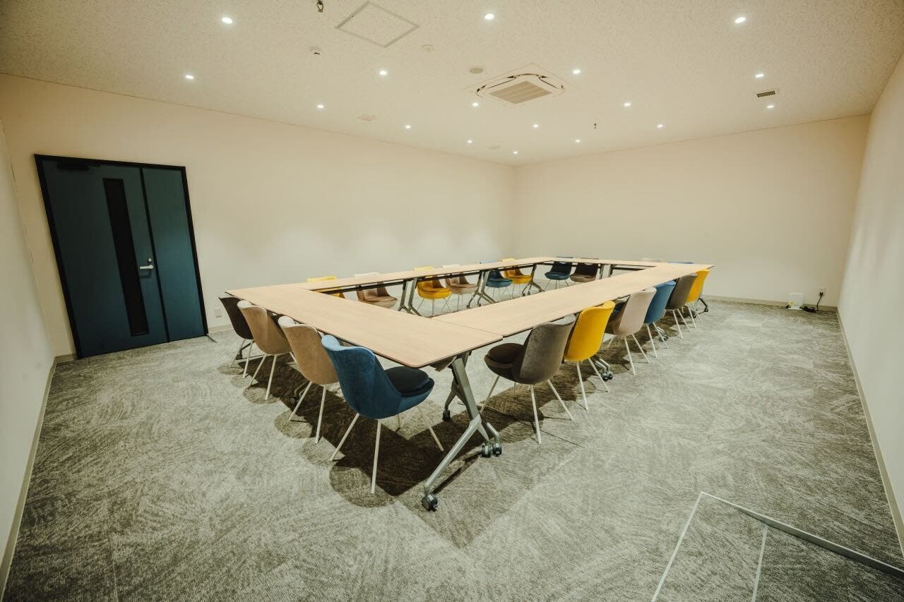 グラン南熊本511 大会議室（20名用）の写真1
