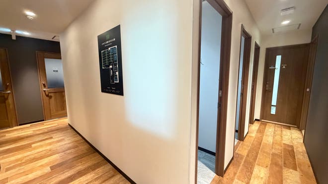 【浦和駅から徒歩1分】モニター・フリードリンク付き1名個室(ブース5)の写真5