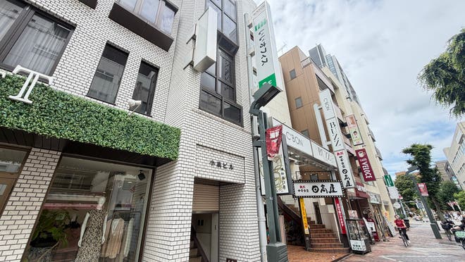 【浦和駅から徒歩1分】モニター・フリードリンク付き2名個室(ブース27)の写真8