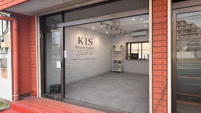 入間市、武蔵藤沢駅東口4分!駅チカ・路面店、周辺無料駐車場あり!の写真1