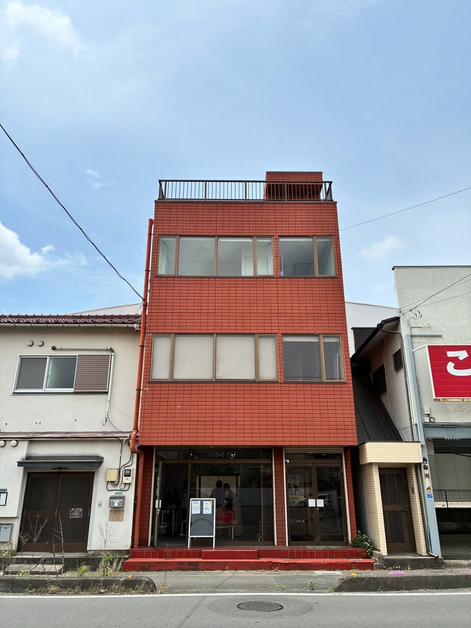 入間市、武蔵藤沢駅東口４分！駅チカ・路面店、周辺無料駐車場あり！の写真4
