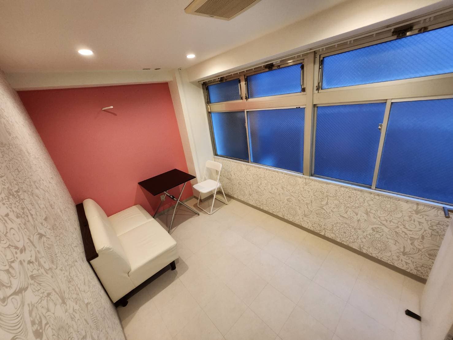 プレオープン　国立駅より徒歩１分のレンタルスペース　ROOM1貸出 (お部屋毎に貸出となります。）の写真1