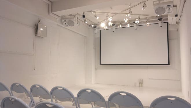 都心の劇場型ホールとしては一番安い自信があります!機材は全部揃ってますから身一つで気軽にイベント出来ちゃいます!追加料金一切ナシの写真1