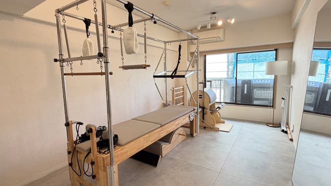 ウォーターサーバー完備【青山一丁目駅2分】マシンピラティススタジオ◆キャデラック/リフォーマー/タワー/チェアバレルの写真1