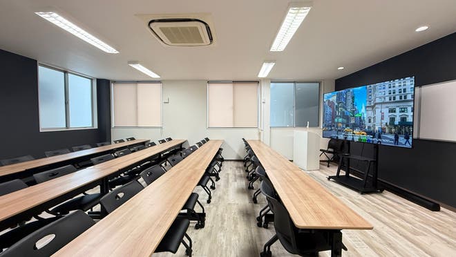 超綺麗⭐️【CRAB EAST】ROOM1/最大35名着席!駐車場8台無料・駅徒歩13分!セミナー・面接・撮影・ペット・1棟貸!の写真3