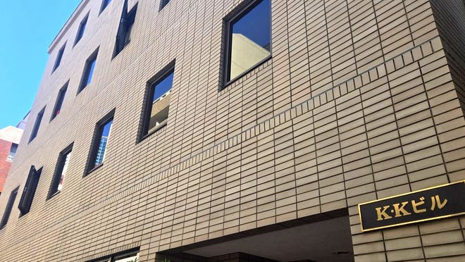 【池袋駅5分】75インチ大型モニター完備!セミナー・研修に最適な清潔感ある教室の写真8