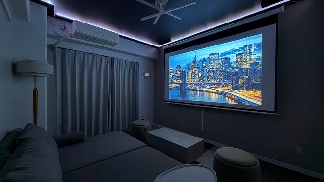 池袋駅5分|プライベートシアター|100インチ×カウチソファ|映画デート・記念日・推し活に🎥Private CINEMA池袋の写真11