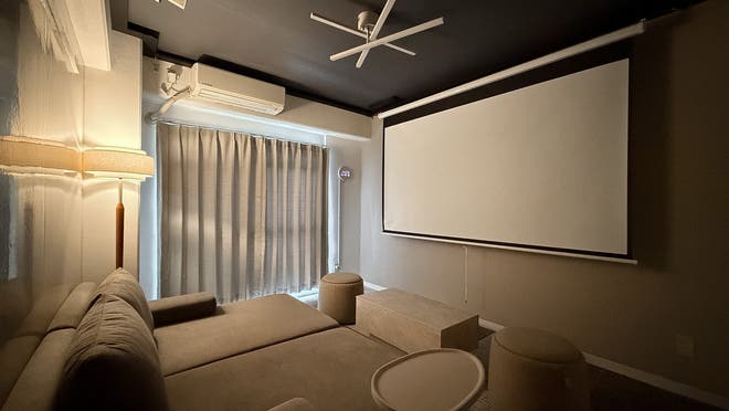 池袋駅5分|プライベートシアター|100インチ×カウチソファ|映画デート・記念日・推し活に🎥Private CINEMA池袋の写真17