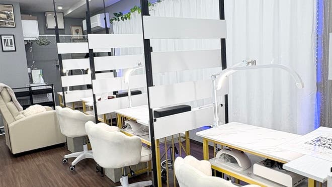 🌈RunwayNail東京🌈 駅前ネイルサロン フリーランスに最適♪ お客様を招きやすい駅前商業ビル❗️地下コイパ有🚗の写真1