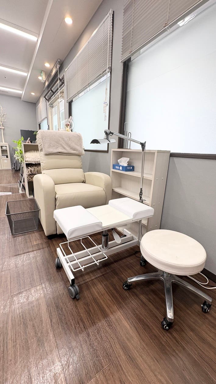 🌈RunwayNail東京🌈 駅前ネイルサロン フリーランスに最適♪ お客様を招きやすい駅前商業ビル❗️地下コイパ有🚗の写真8