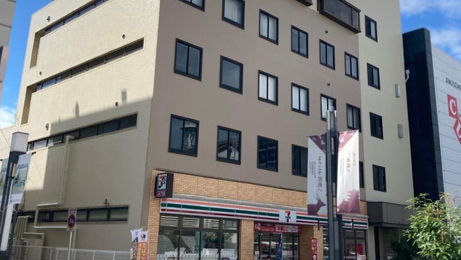 【オフィスD】JR奈良駅から徒歩4分。Wi-Fi完備の4人まで着席できる少人数会議室です!の写真2