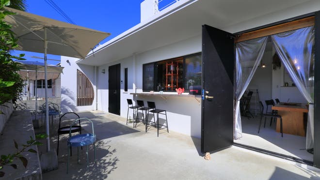 撮影ロケ地カフェ【 空と燻製と cafe ぷからす 】(宮古島市 伊良部島)の写真5