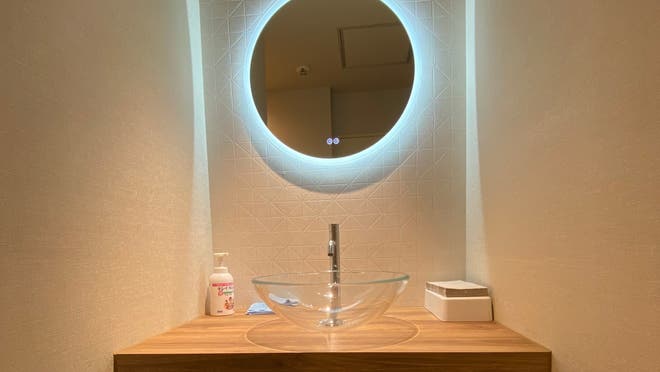 広々としたデスクで作業もはかどりますの写真7