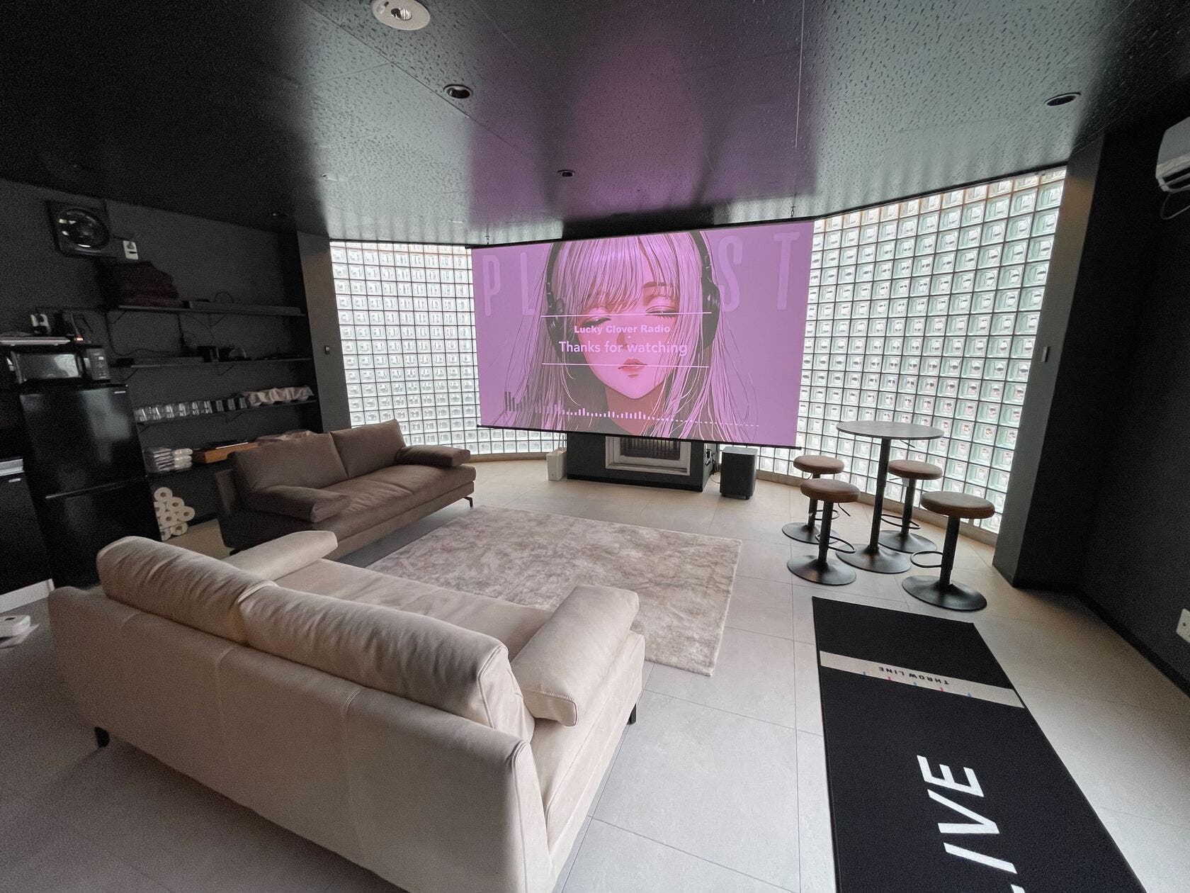 スペモシネマ🎬️本厚木駅4分🍷プロジェクター☆デート💞映画鑑賞💎ゲーム機🎮862_SpemoCINEMA本厚木				の写真1