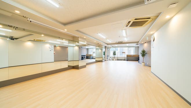 【飯田橋4分】鏡10m✨神楽坂🌿小ホールのダンス・音楽・演劇リハに最適な広々70㎡・清潔・快適な空間!音出し・調光可、24時間の写真6