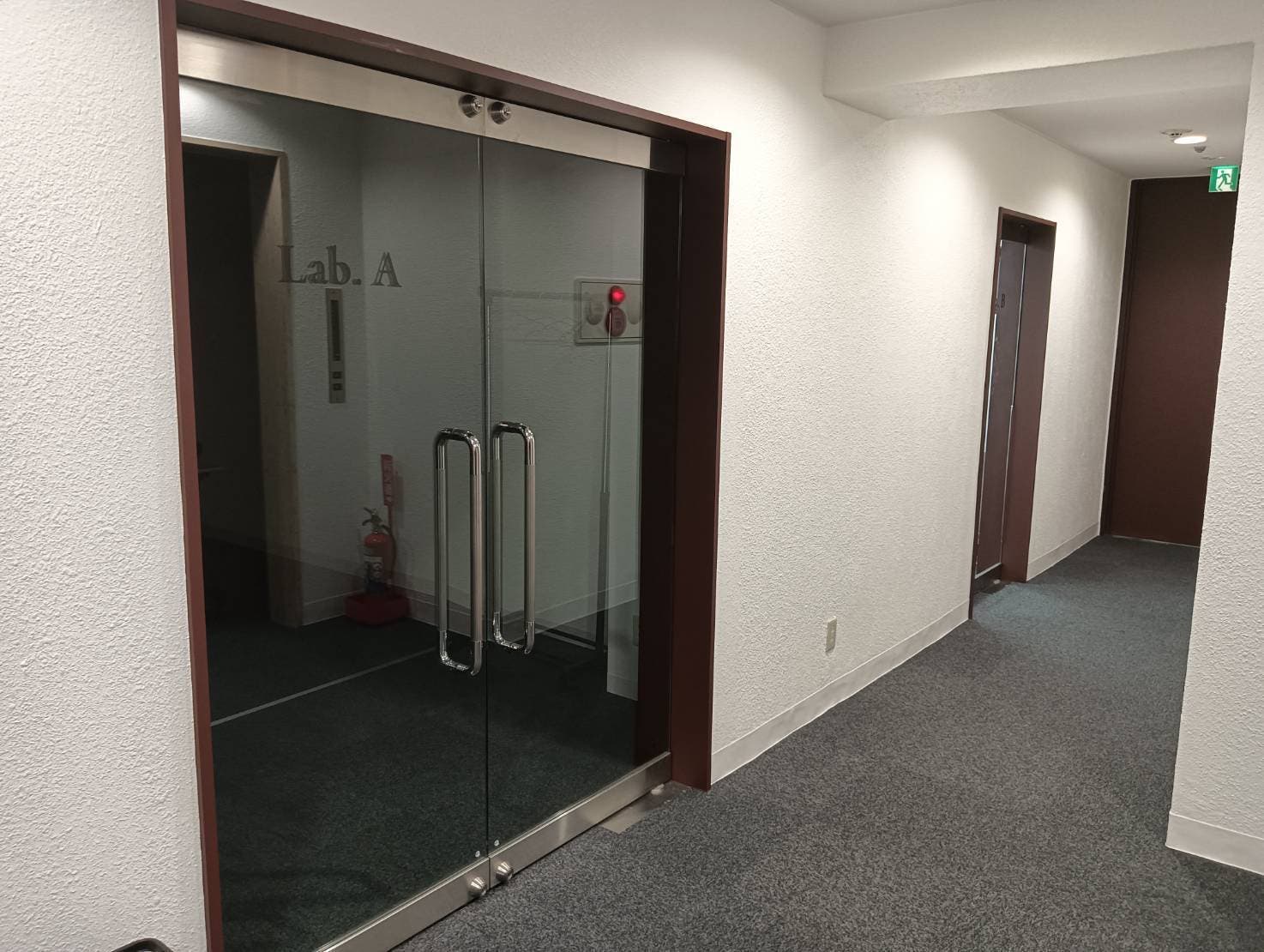 セミナー・研修・講演会特化／大会議室Lab.A 98㎡・最大56名／新橋・内幸町駅徒歩1分・完全貸切セミナールームの写真16