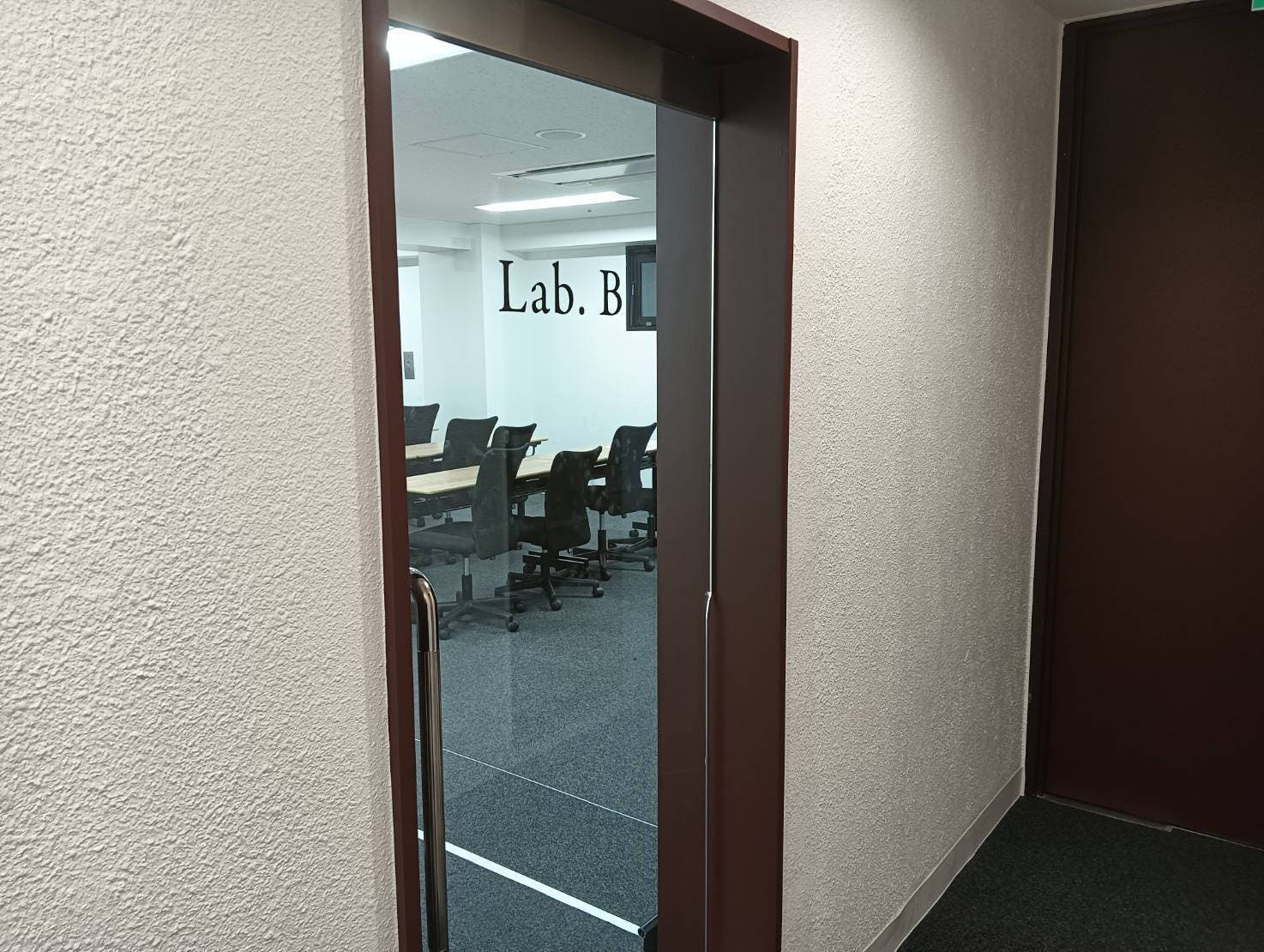 セミナー・研修・講演会特化／大会議室Lab.A 98㎡・最大56名／新橋・内幸町駅徒歩1分・完全貸切セミナールームの写真17