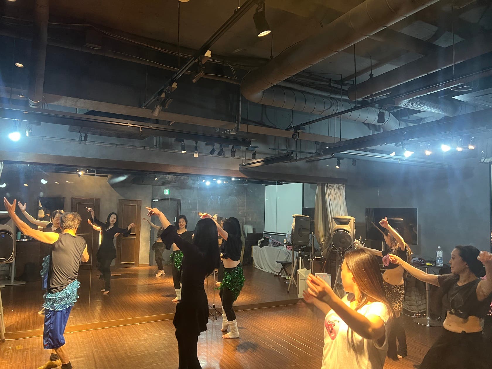    乃木坂駅前｜雰囲気系イベント空間｜懇親会・教室利用に」の写真4