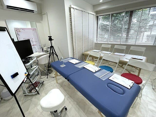 【恵比寿・代官山徒歩5分】自然光が入る洗練された高級レンタルサロン｜施術・セミナー・撮影にの写真7