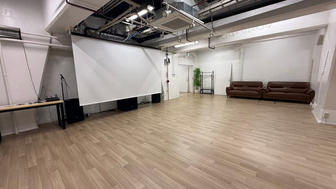 【A-グンカン・ベース】ワールドカップ|観戦圧巻200㎡|高音質スピーカー×プロ用音響×マイク完備|大音量OK|配信・ダンス対応の写真5