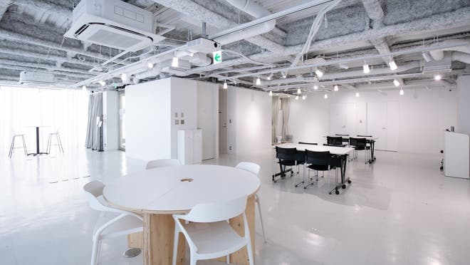 【北参道駅から徒歩3分】原宿駅12分/ 最大48名収容 / セミナー・会議に最適 / 2面同時投影プロジェクター・ネット完備💻の写真10