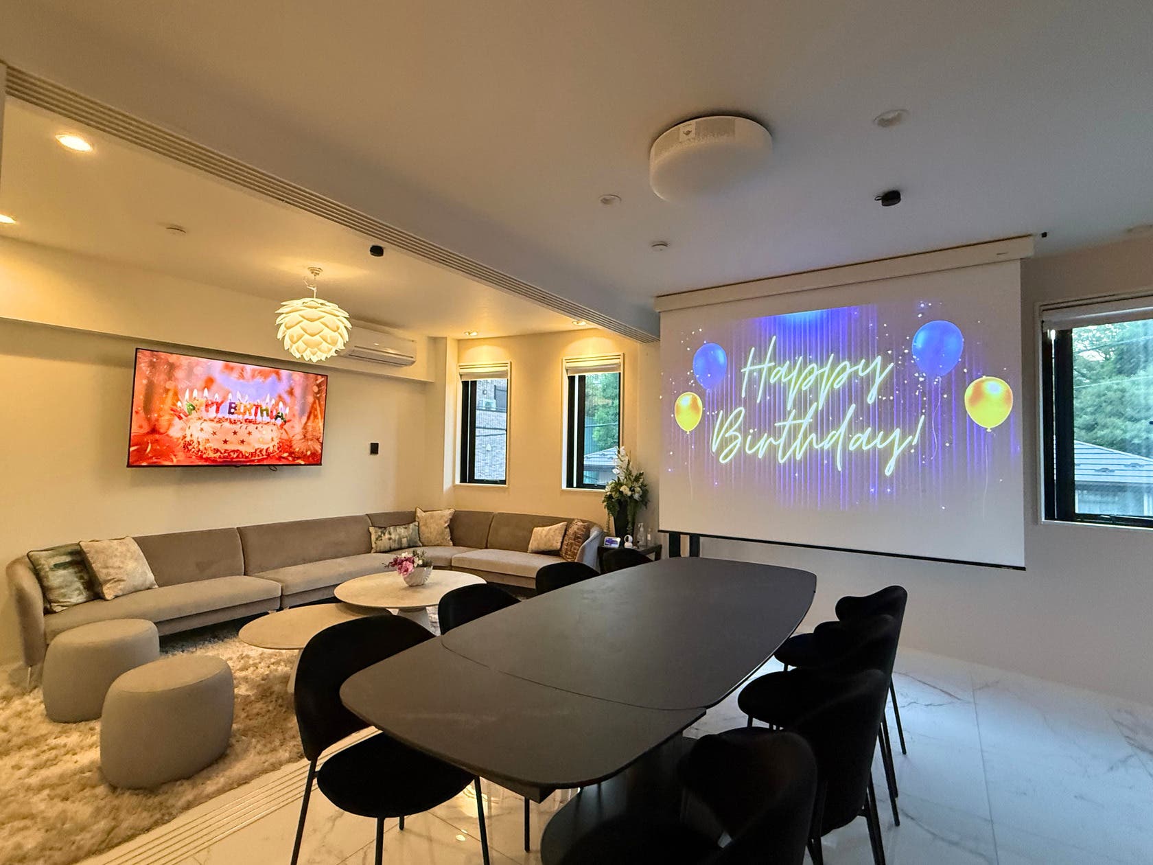 【表参道｜完全貸切】YouTube撮影・ライブ配信・オフサイトMTG・誕生日会・パーティ｜駐車場・キッチン・室内ゴルフ完備の写真1