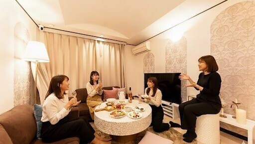 【要町駅/池袋駅チカ✨】女子会・推し活に最適🎀料理・たこパ🐙誕生日会🍰55型テレビで映画鑑賞🎥飲み会・歓送迎会🌟撮影◎の写真2