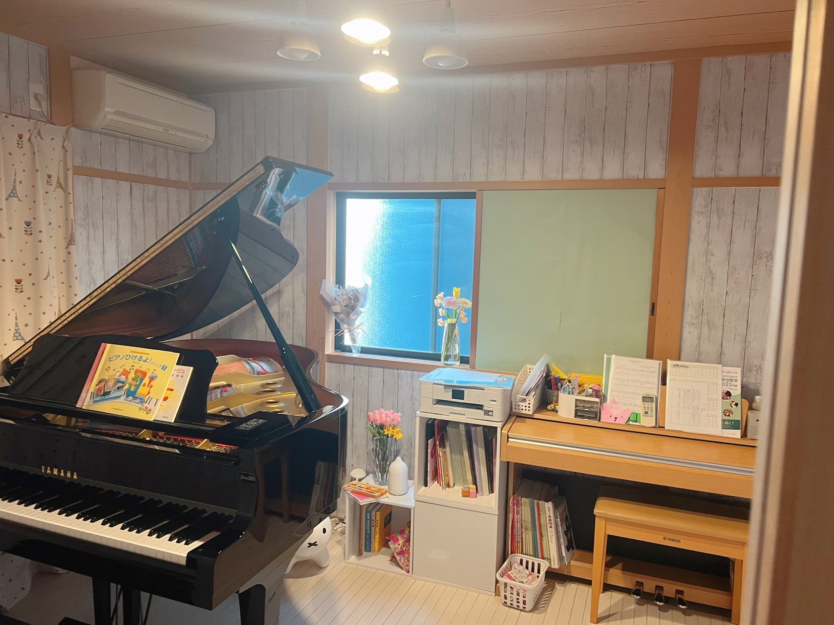 京都市上京区｜グランドピアノ完備の音楽練習室の写真1