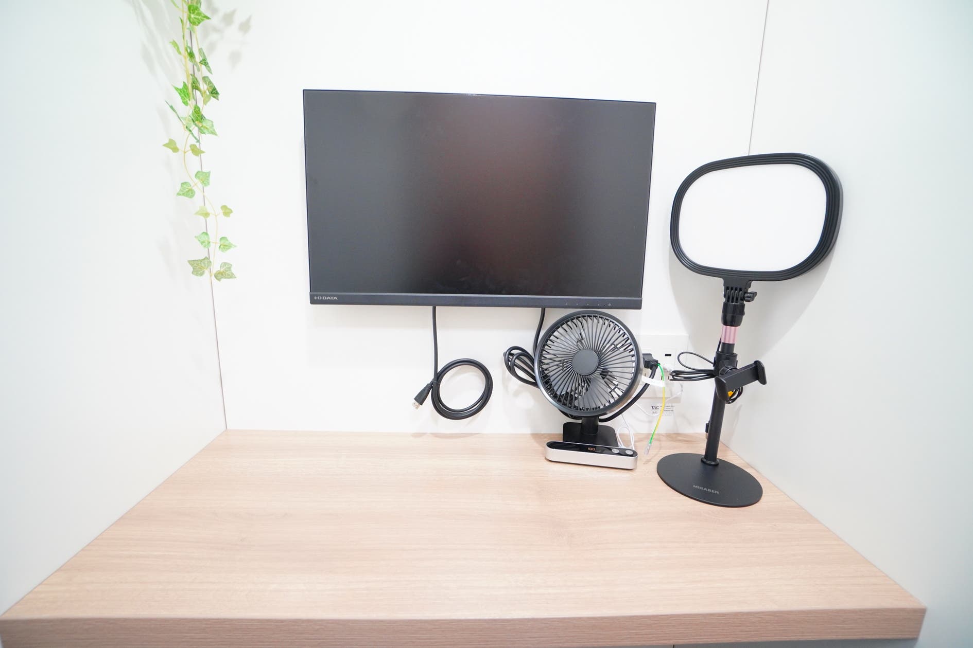 ＜KOMOREBA 木場/門仲No.2＞1人用個室🚪Wi-Fi📶電源🔌モニター🖥️テレワーク/オンライン会議/面接の写真2