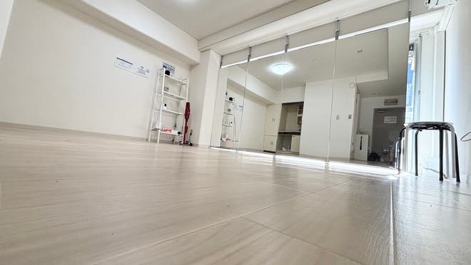 【池袋駅徒歩4分】24時間利用可|Wi-Fi・大型ミラー完備|ダンス・ヨガ・撮影向けスタジオの写真8