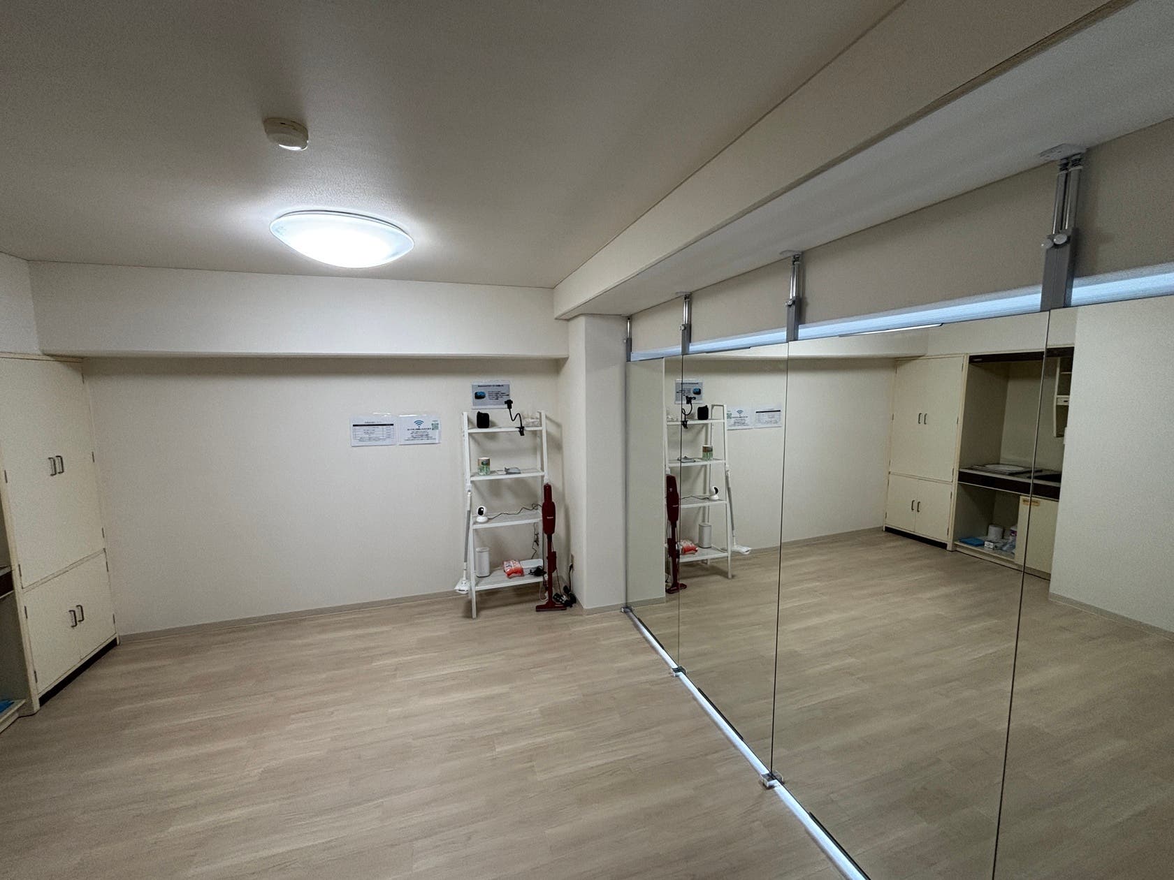 【池袋駅徒歩4分】24時間利用可｜Wi-Fi・大型ミラー完備｜ダンス・ヨガ・撮影向けスタジオの写真16