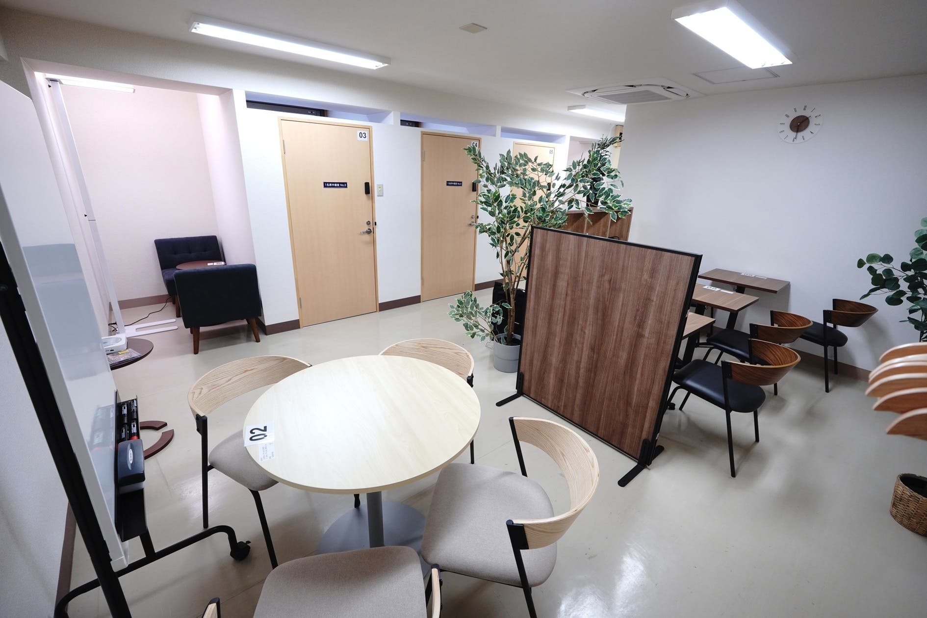 ＜大手町Terrace 4名席No.2＞西小倉コワーキングスペース✨光回線Wi-Fi📶会議/打ち合わせ/テレワーク/作業の写真5