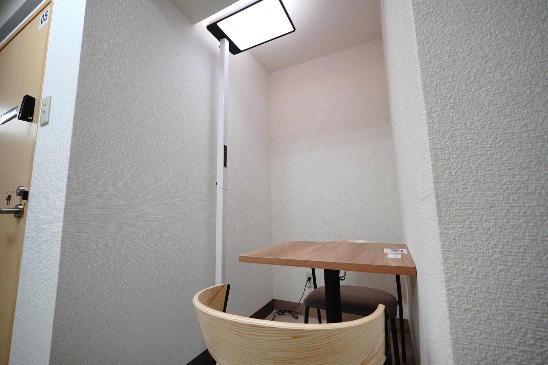 ＜大手町Terrace 2名席No.7＞西小倉コワーキングスペース✨光回線Wi-Fi📶会議/打ち合わせ/テレワーク/作業/自習の写真4