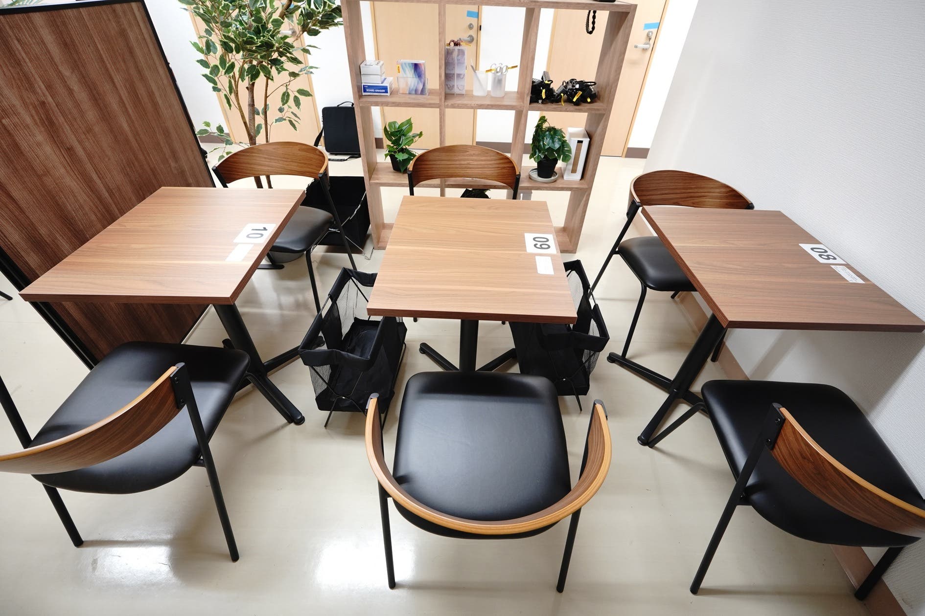 ＜大手町Terrace 2名席No.10＞西小倉コワーキングスペース✨光回線Wi-Fi📶会議/打ち合わせ/テレワーク/作業の写真2